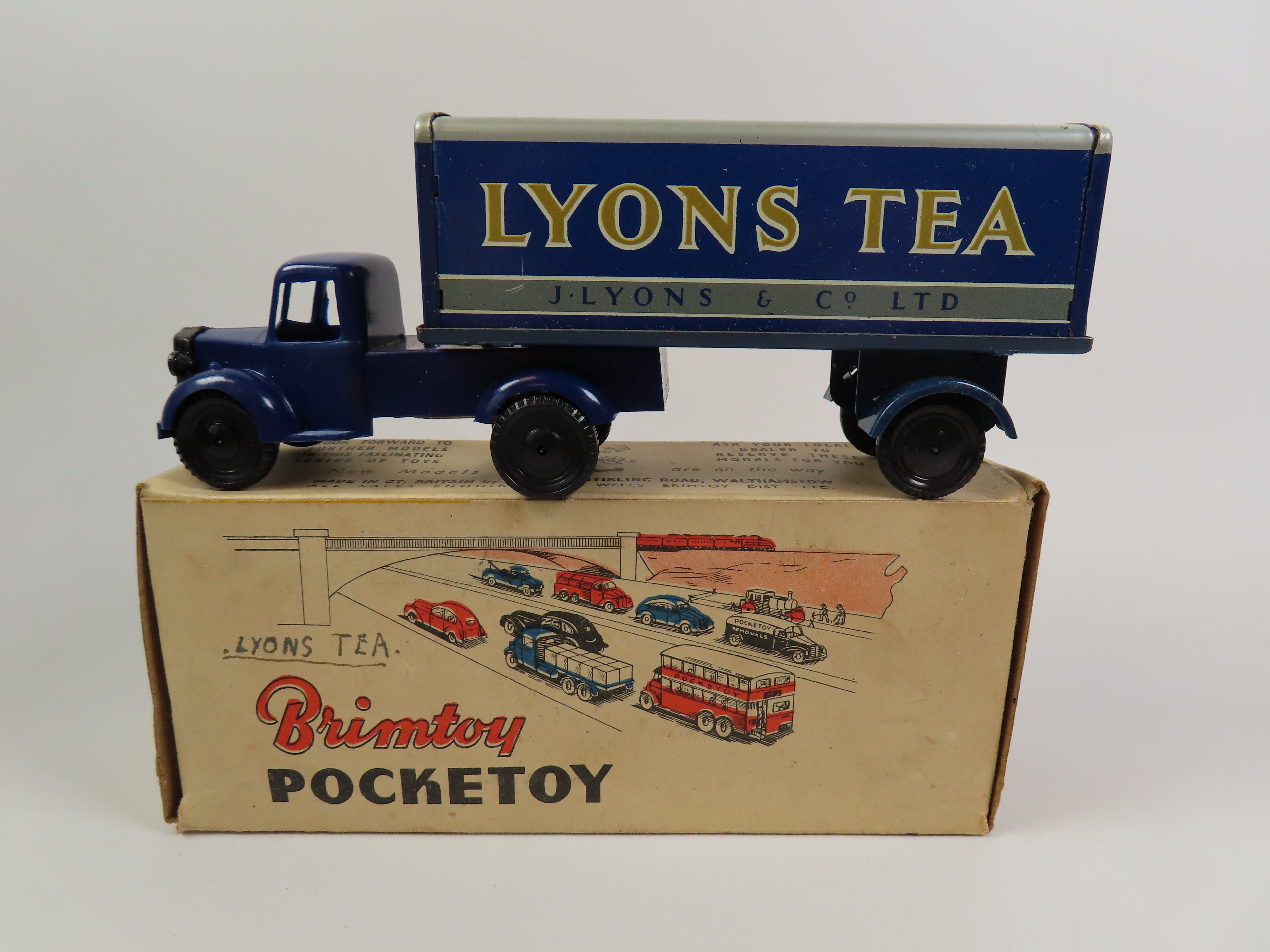 Wells Brimtoy 9/520 Mechanical Covered Lorry 'Lyons Tea', Very near Mi ...