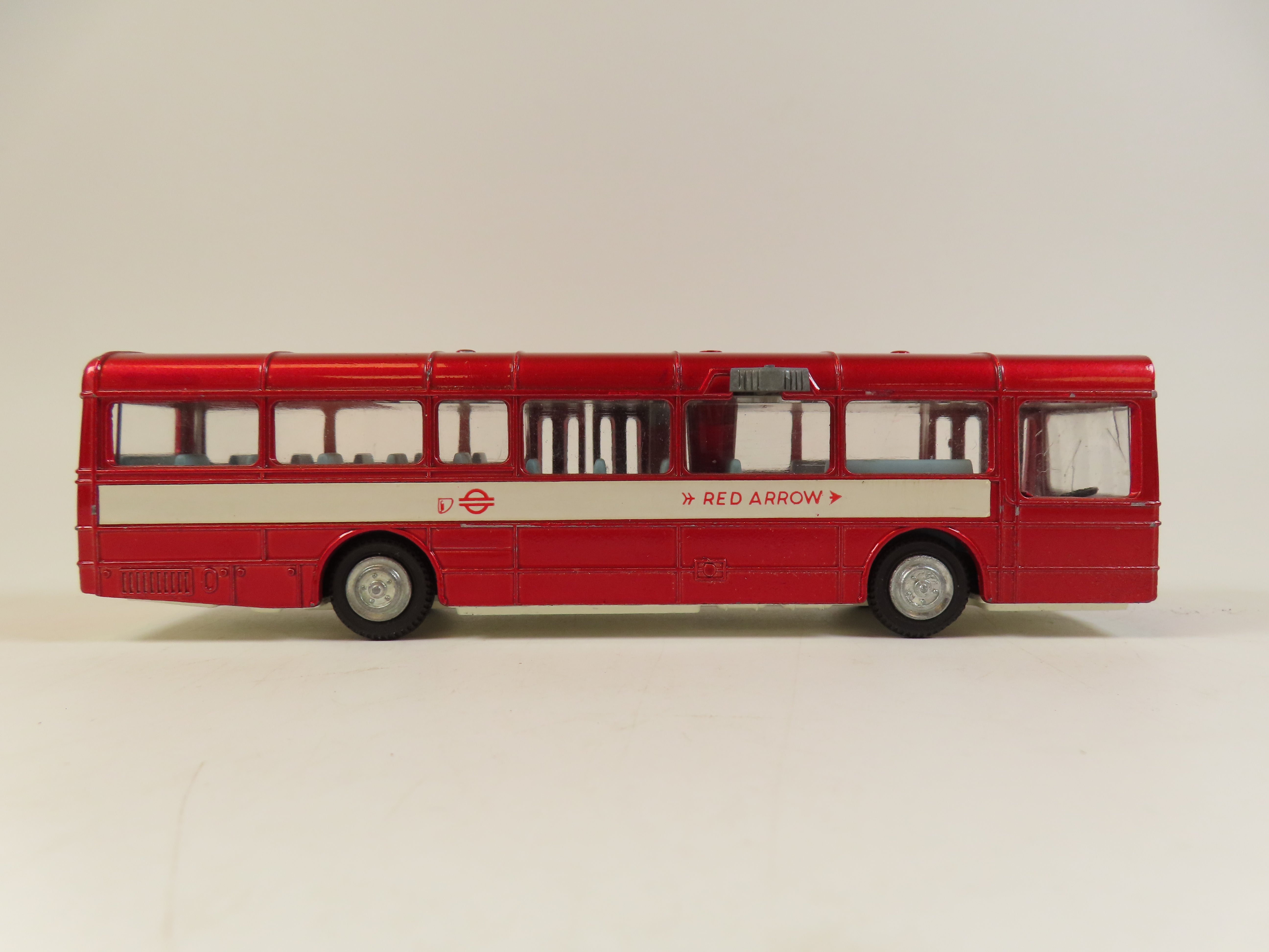 Dinky 283 Single Decker Bus, Very Near Mint! – Andrew Clark Models