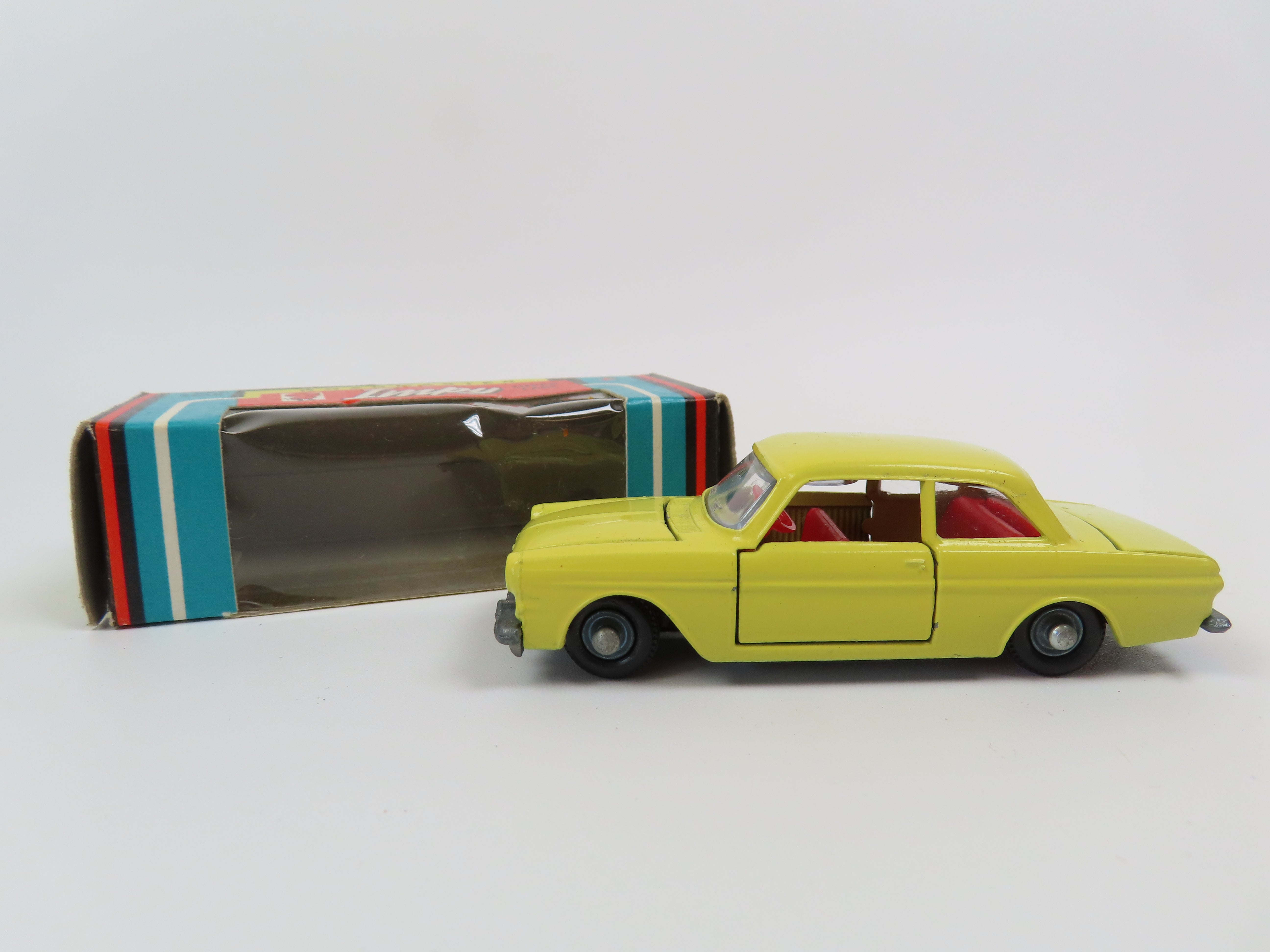 Impy Lone Star No.27 Ford taunus 12M, 99% Mint/Boxed! – Andrew Clark Models