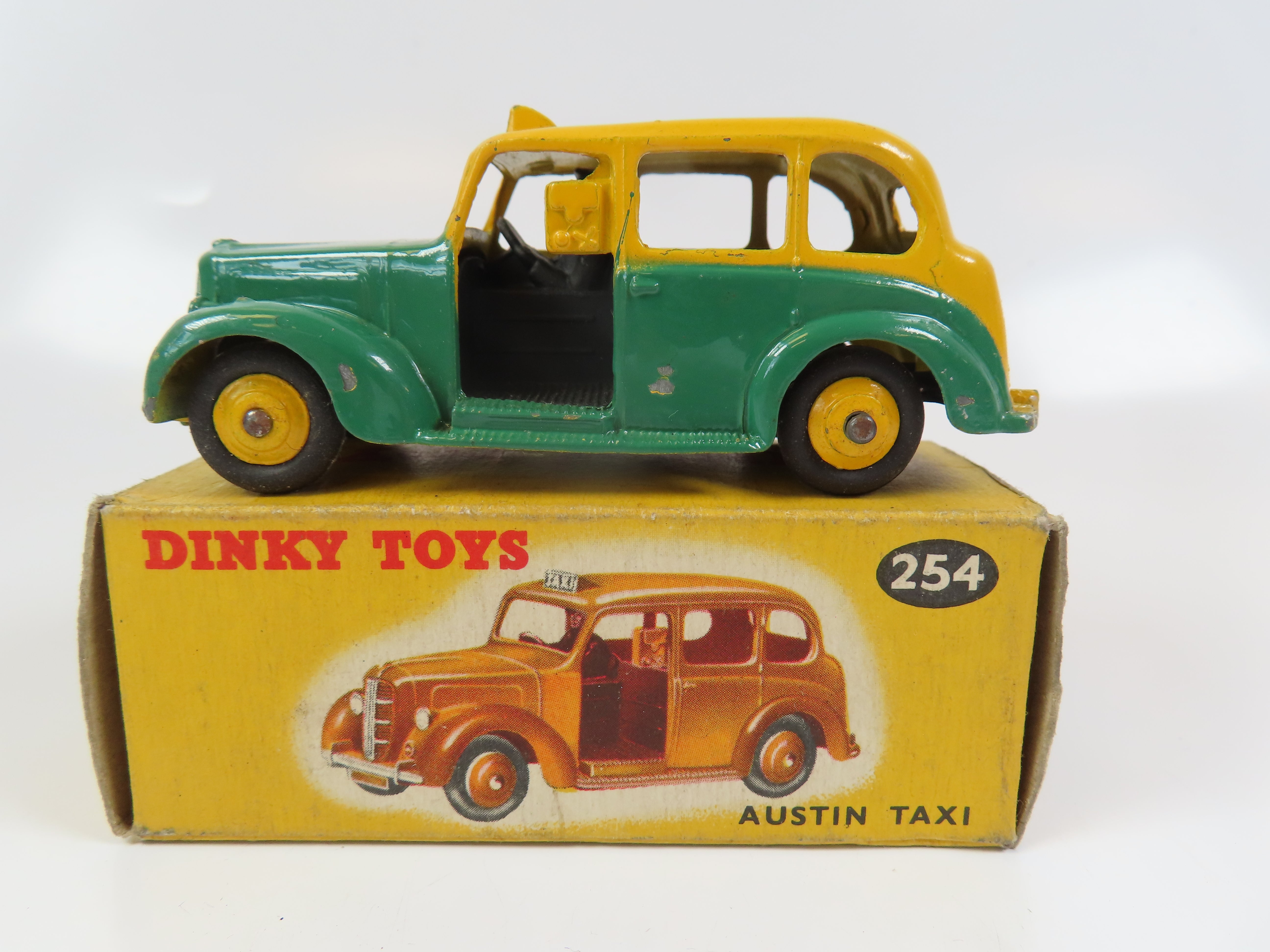 Dinky 254 Austin Taxi, Good Example/Boxed! – Andrew Clark Models