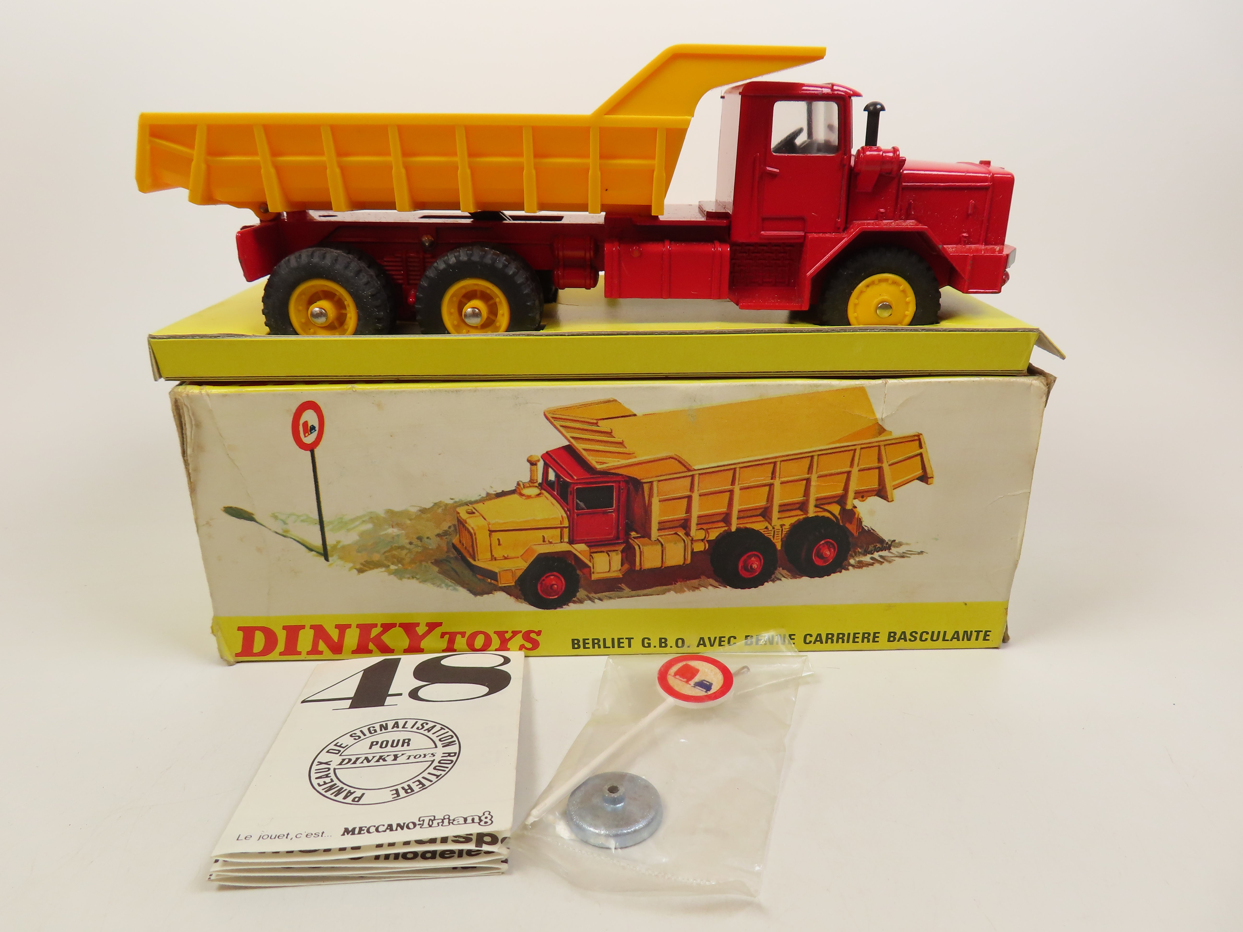 French Dinky 572 Berliet G.B.O. with Tilted Quarry Tipper, Very Near M ...