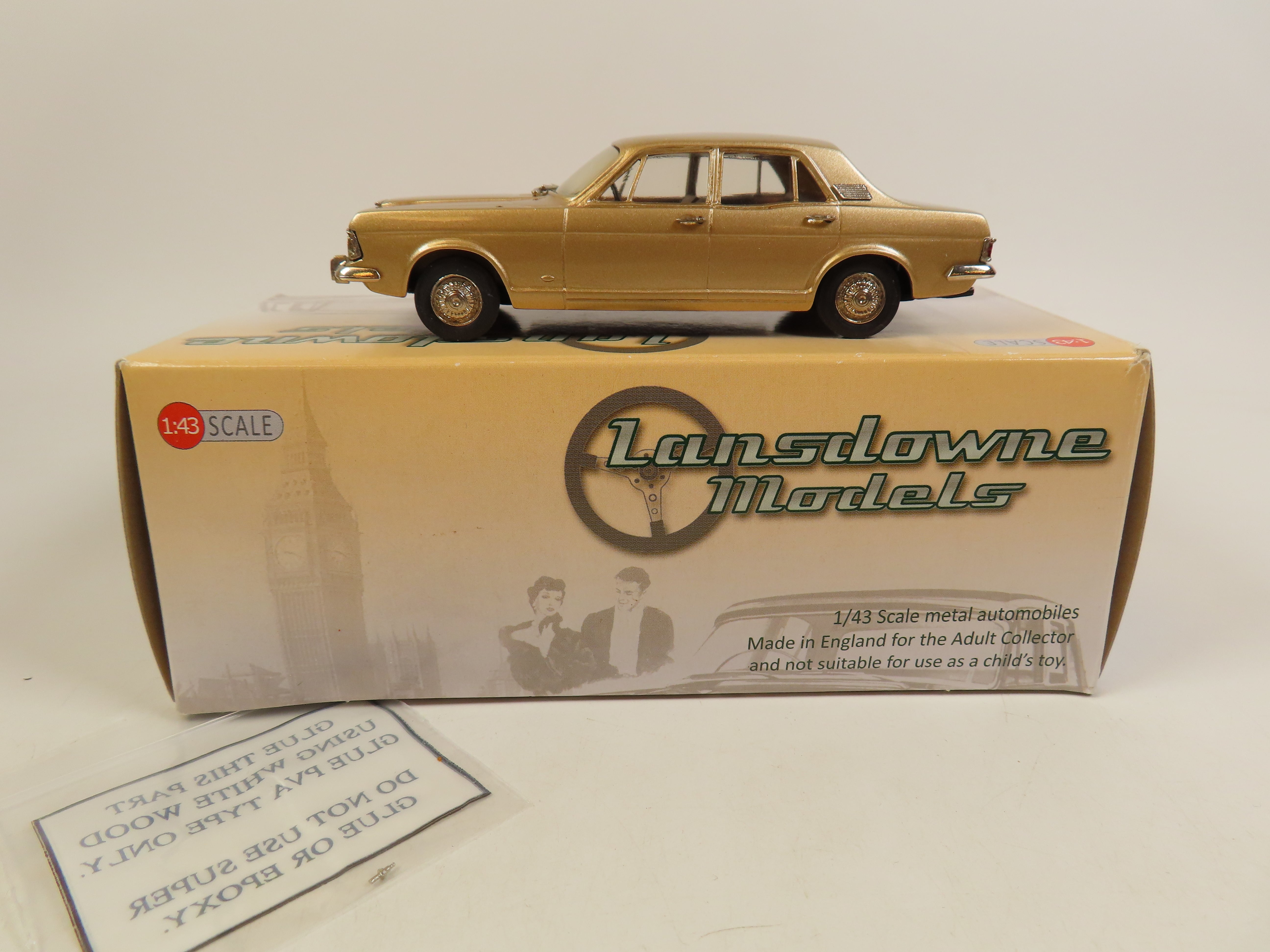 Lansdowne Models LDM.109 1966 Ford Zodiac MK 4 Saloon (Amber Gold Meta ...