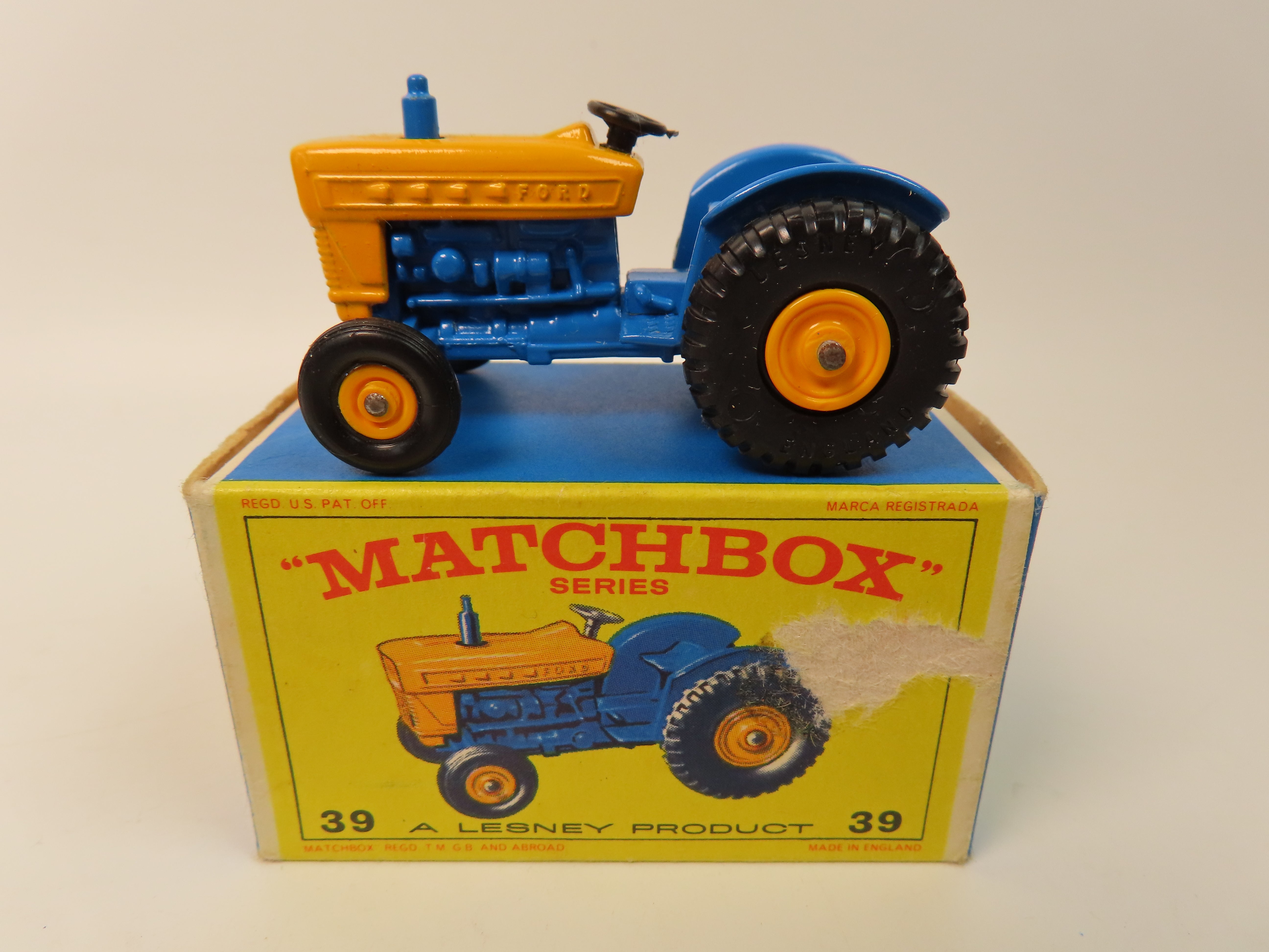 Matchbox 39 - Ford Tractor - blue/yellow - mint boxed! – Andrew Clark ...